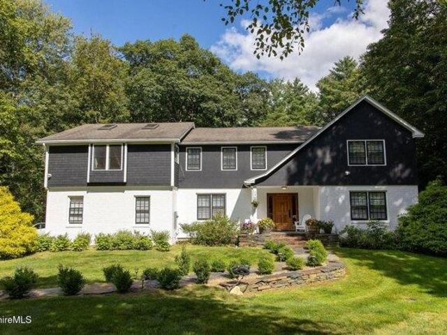 4 bedroom, Lenox MA 01240 LS102345254