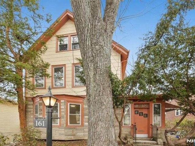 4 bedroom, Leonia NJ 07605 102585150