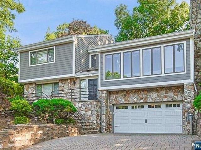 4 bedroom, Leonia NJ 07605 105176018