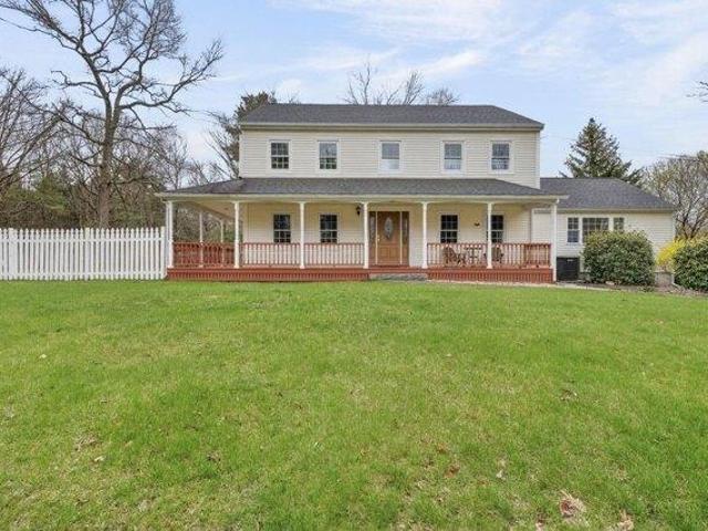 4 bedroom, Litchfield NH 03052 102280379