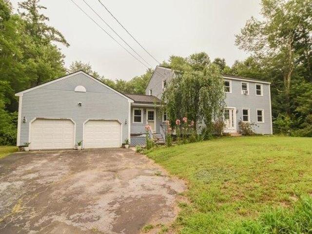 4 bedroom, Litchfield NH 03052 105112962