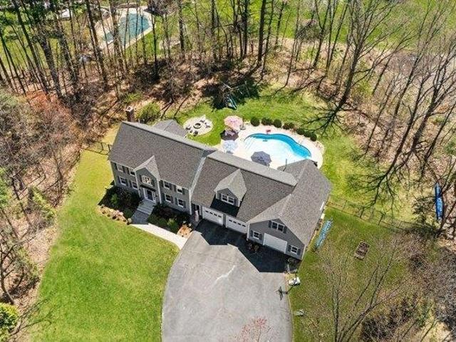 4 bedroom, Littleton MA 01460 102370702