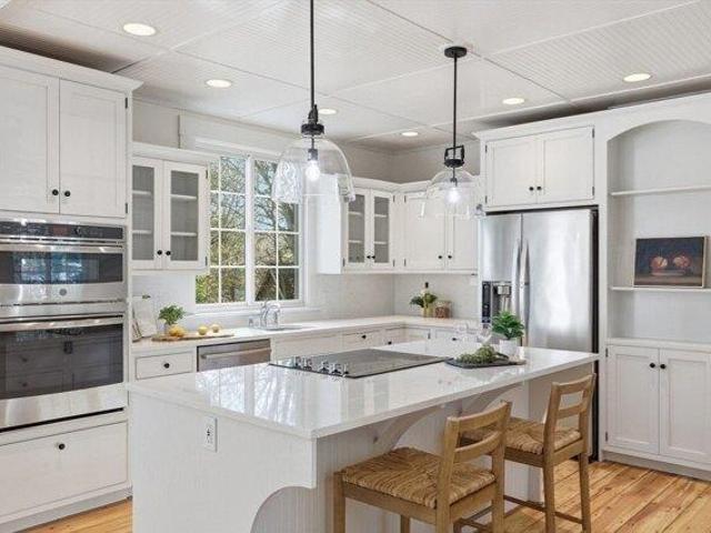 4 bedroom, Littleton MA 01460 104539006