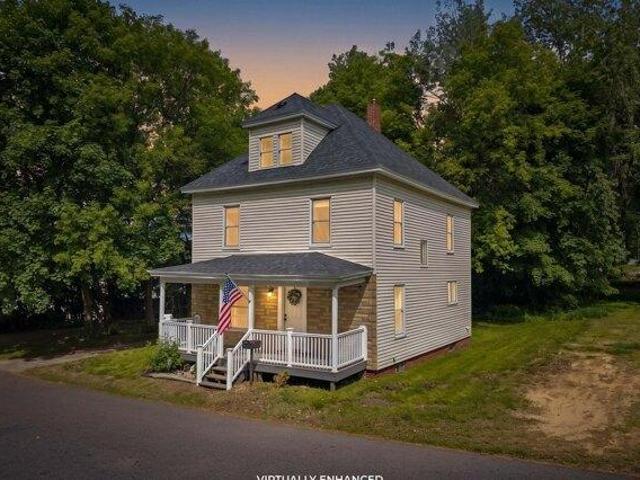 4 bedroom, Livermore Falls ME 04254 104650700
