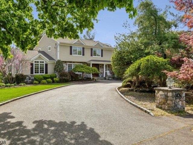 4 bedroom, Livingston NJ 07039 102214325
