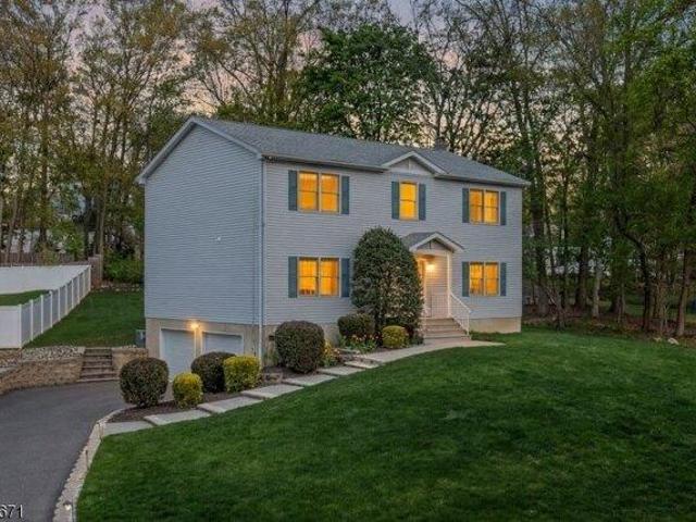4 bedroom, Livingston NJ 07039 104441944