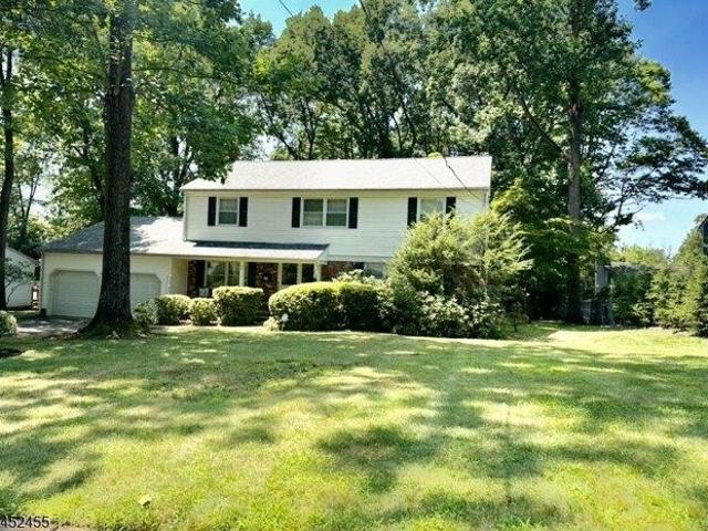 4 bedroom, Livingston NJ 07039 105125174