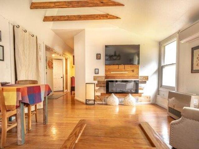 4 bedroom, Liberty ME 04949 105106093
