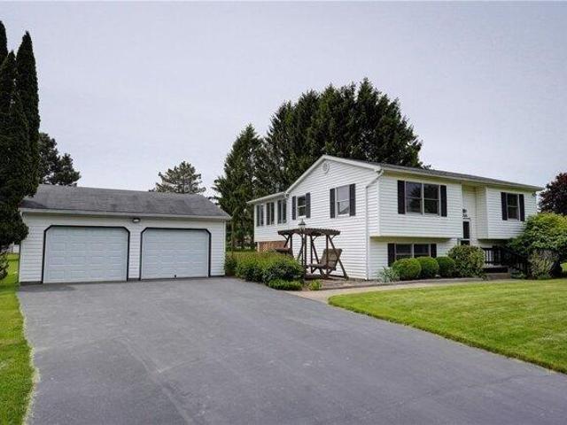 4 bedroom, Lima NY 14485 91374192