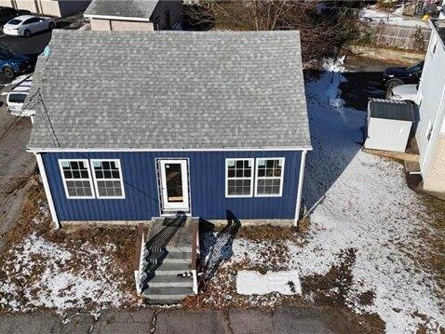 4 bedroom, Lincoln RI 02865 104540001