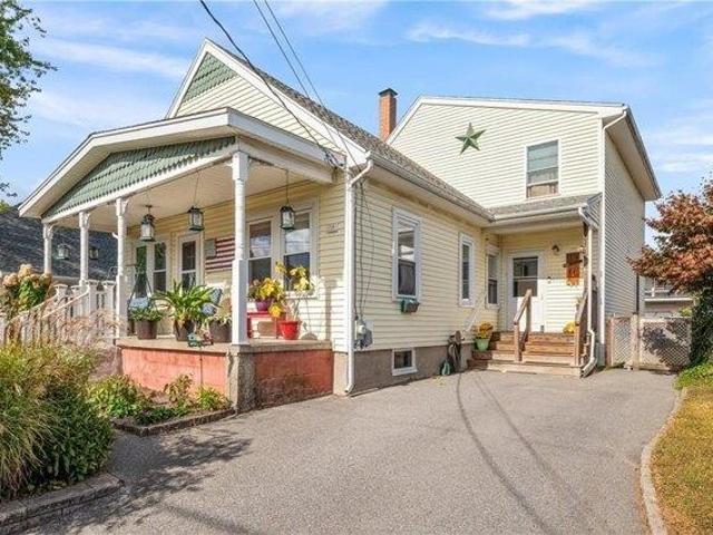 4 bedroom, Lincoln RI 02865 LS102257587