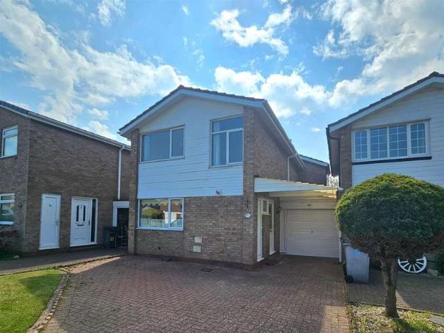 4 Bedroom Link Detached House