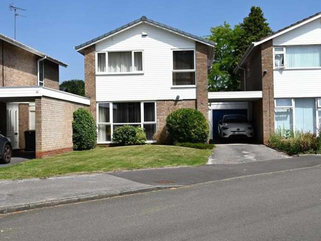 4 Bedroom Link Detached House