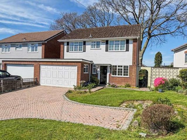 4 Bedroom Link Detached House