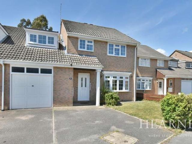 4 Bedroom Link Detached House