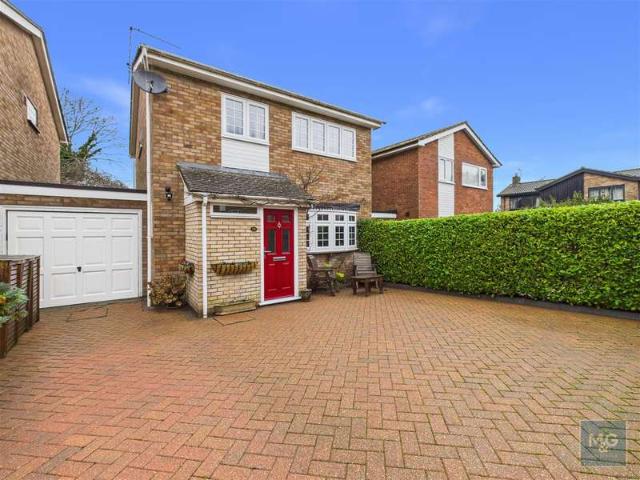 4 Bedroom Link Detached House