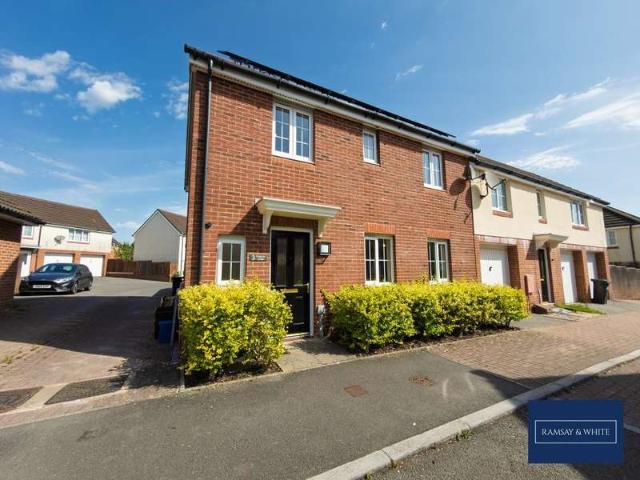 4 Bedroom Link Detached House
