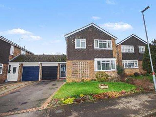 4 Bedroom Link Detached House