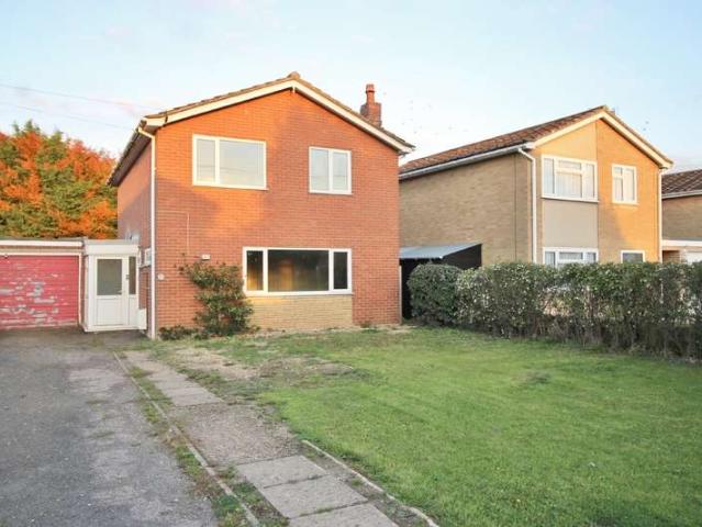 4 Bedroom Link Detached House