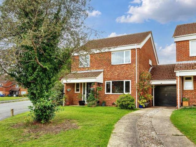 4 Bedroom Link Detached House