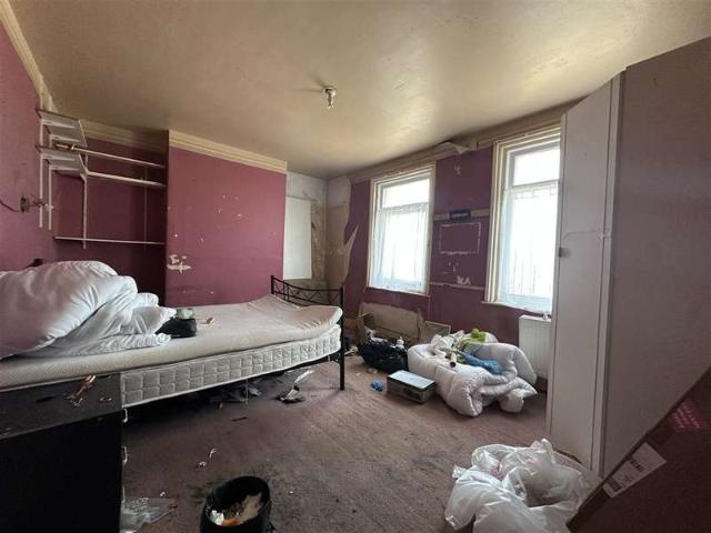 4 Bedroom Link Detached House