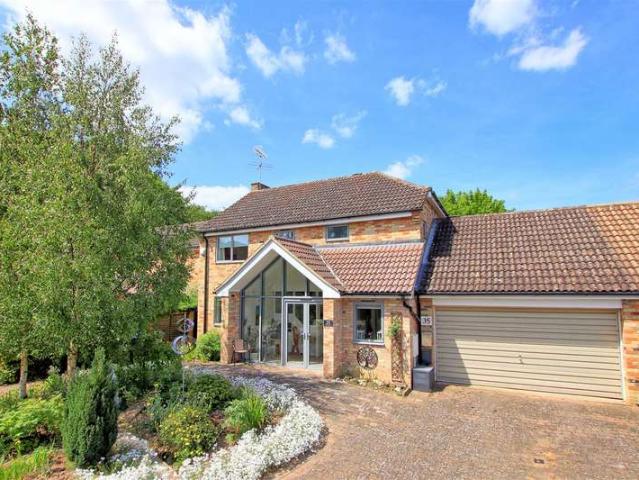 4 Bedroom Link Detached House