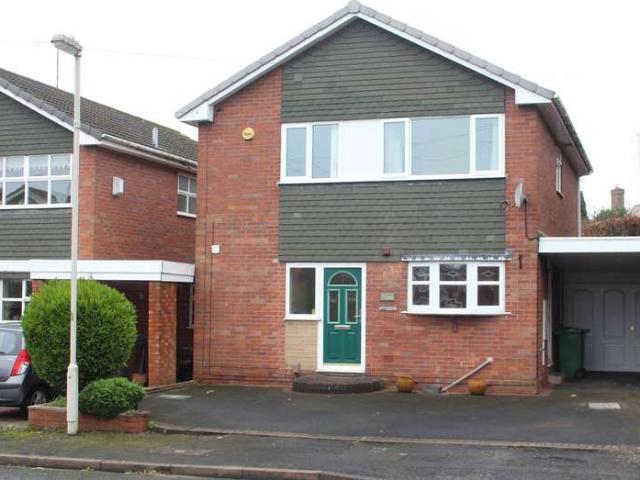 4 Bedroom Link Detached House