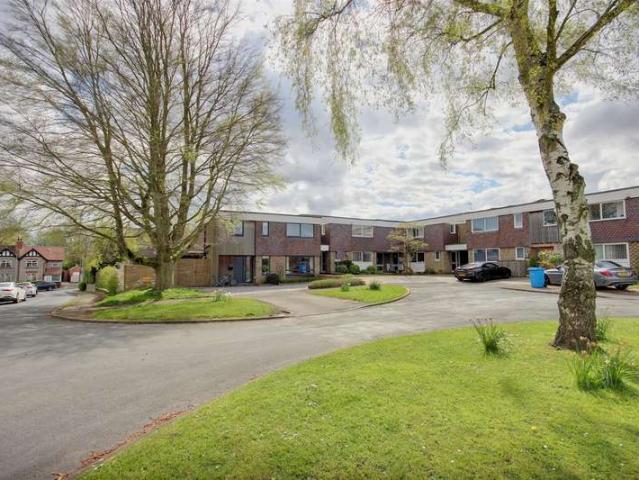 4 Bedroom Link Detached House