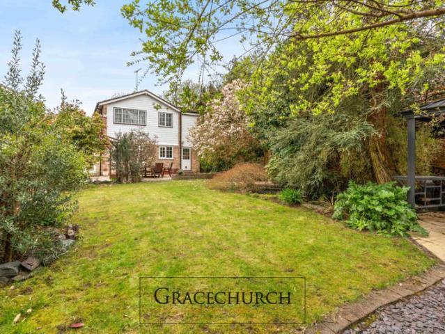 4 Bedroom Link Detached House