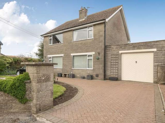 4 Bedroom Link Detached House
