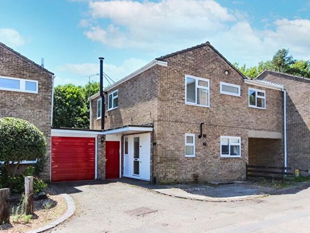 4 Bedroom Link Detached House To Rent In Torksey Close, Corby, NN18