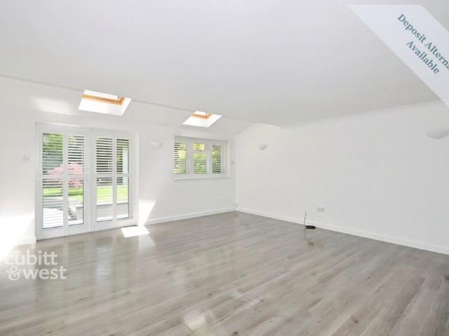 4 bedroom link detached house to rent