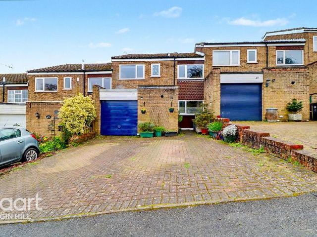 4 bedroom terraced house for sale