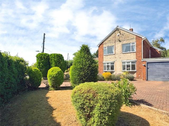 4 bedroom link detached house for sale