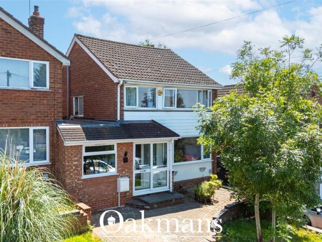 4 bedroom link detached house for sale