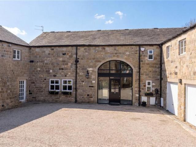4 bedroom link detached house for sale