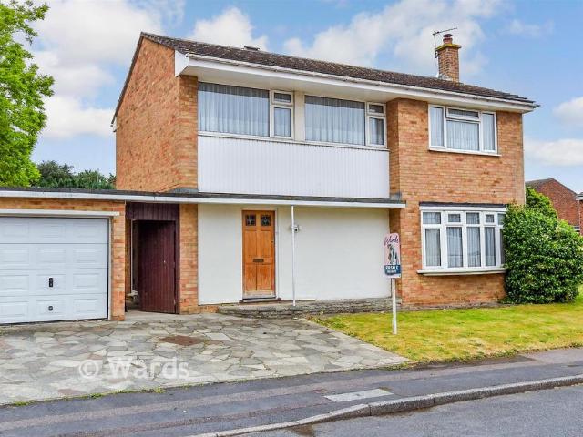 4 bedroom link detached house for sale