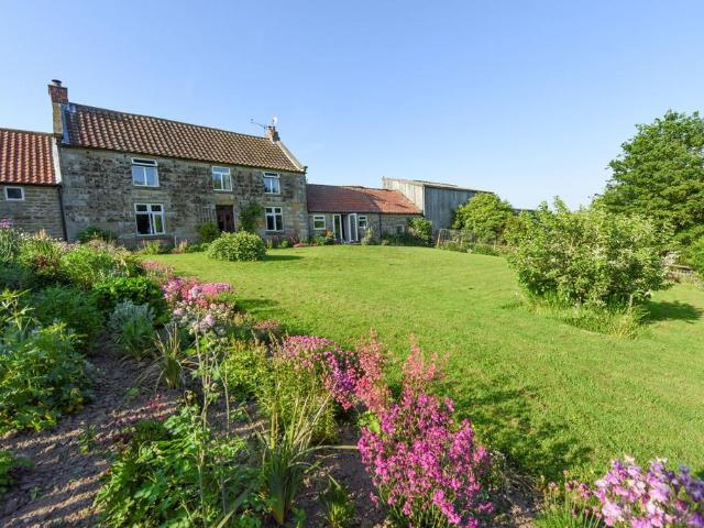 4 bedroom link detached house for sale
