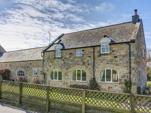 4 bedroom link detached house for sale