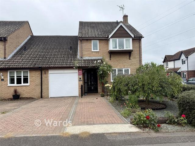 4 bedroom link detached house for sale