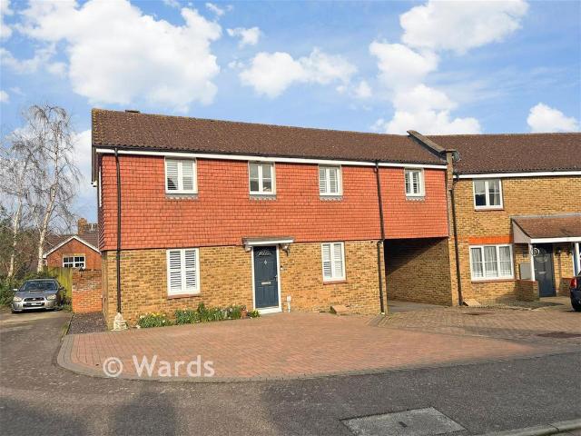 4 bedroom link detached house for sale