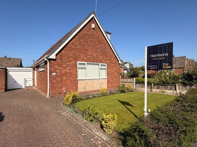 4 bedroom link detached house for sale