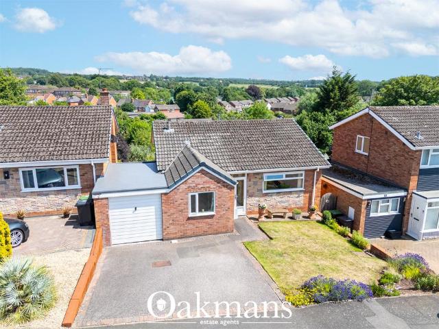 4 bedroom link detached house for sale