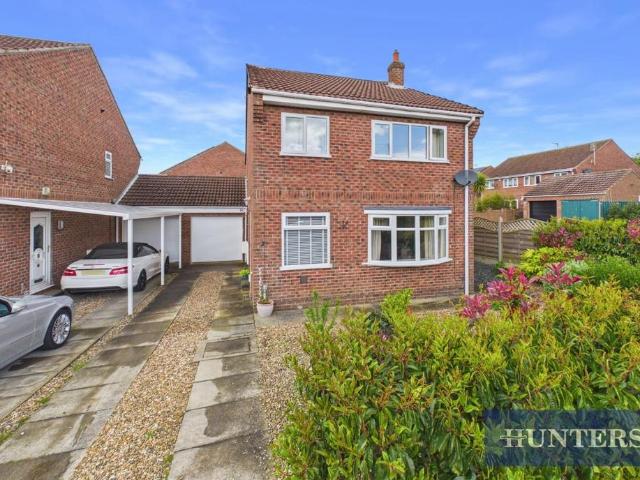 4 bedroom link detached house for sale