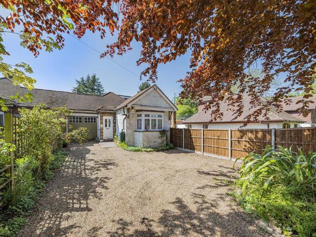 4 bedroom link detached house for sale
