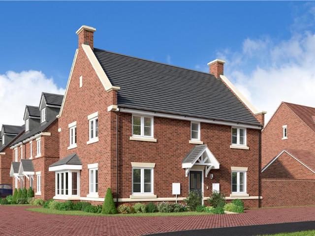 4 bedroom link detached house for sale