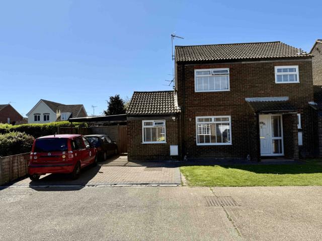 4 bedroom link detached house for sale
