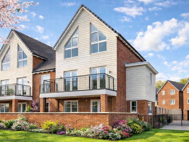 4 bedroom link detached house for sale