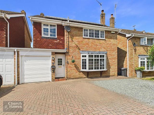 4 bedroom link detached house for sale