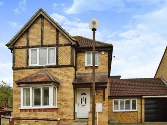 4 Bedroom Link Detached House For Sale In Tattenhoe